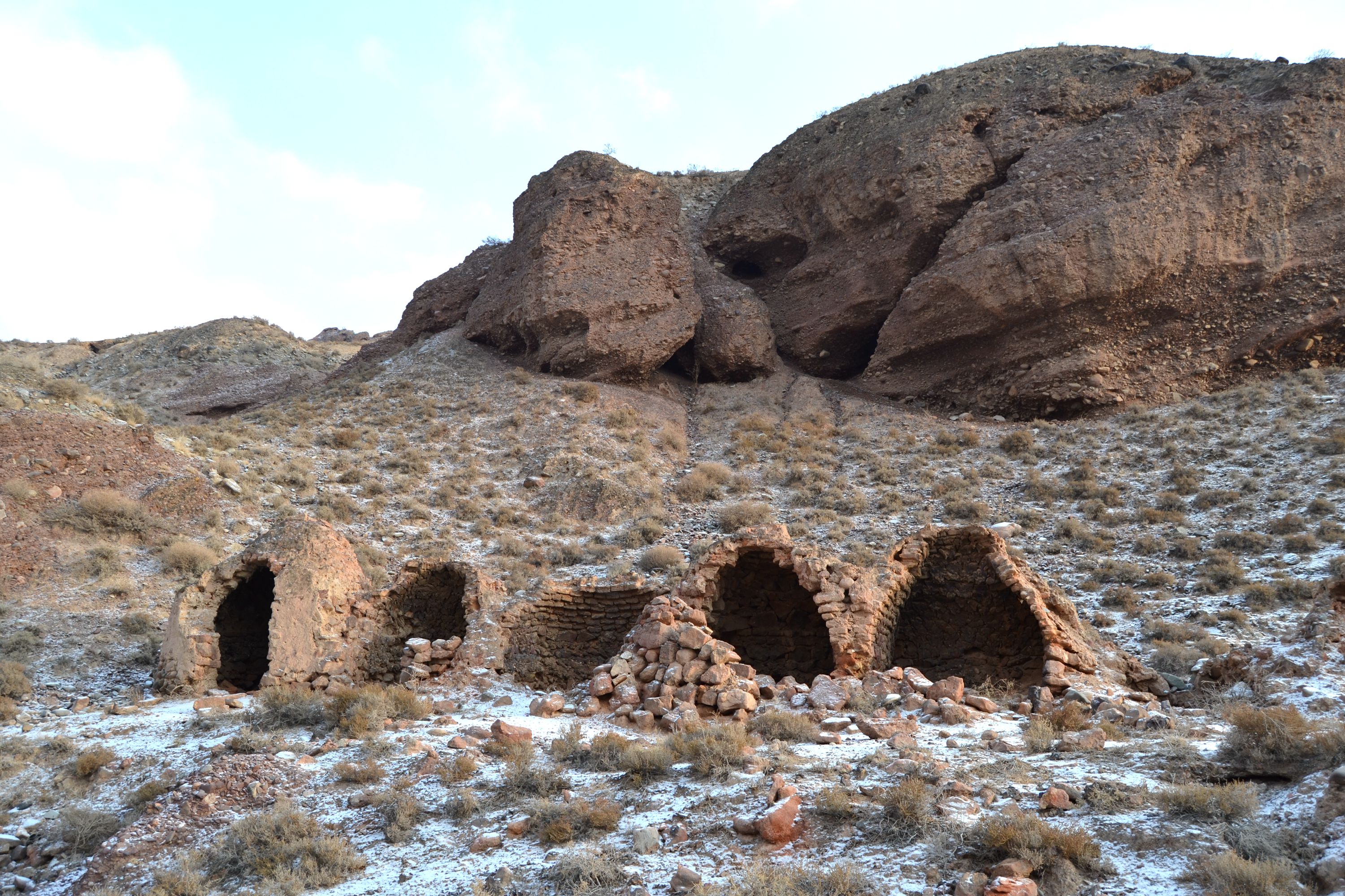 Yugu and Zhangye Danxia landform with only over 10,000 people - iNEWS