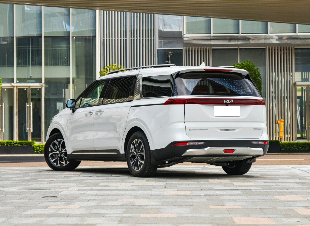 Kia Ka Wah has been on the market, with a luxurious interior of nearly ...