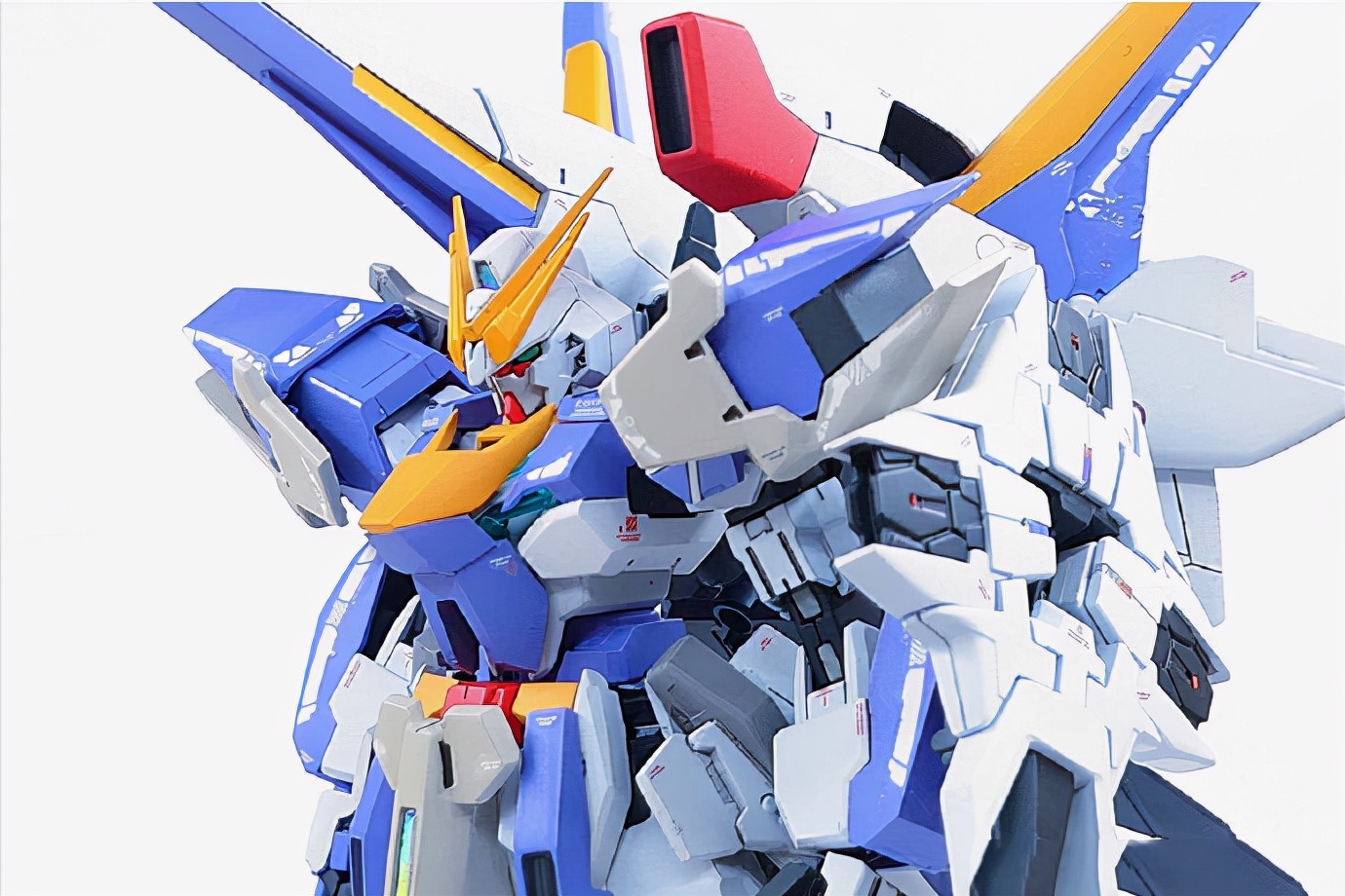 Core Gundam Modification V2 Gundam Model - iNEWS