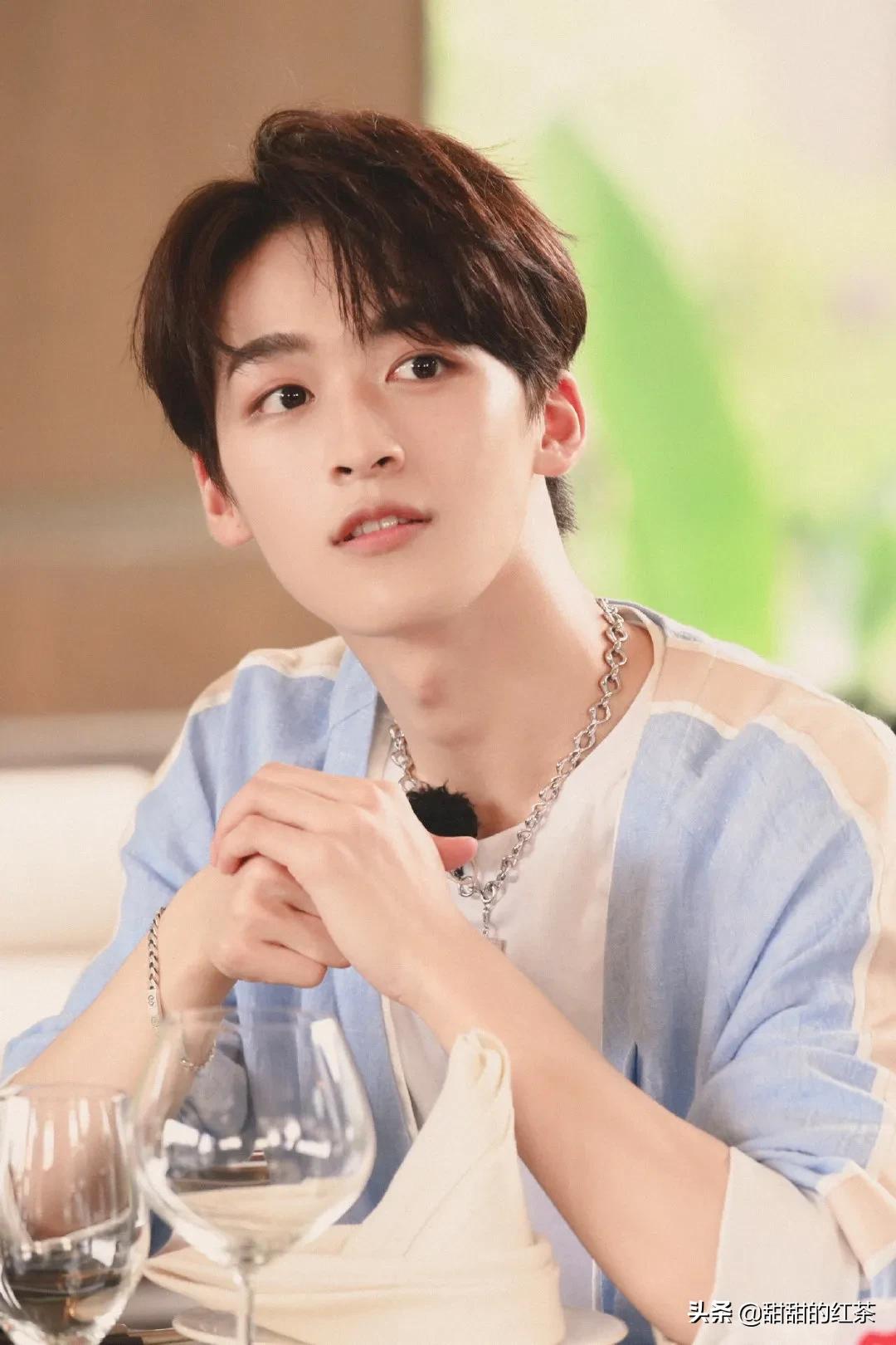 "Fights Break Sphere 2" starts, He Luoluo starred in the male lead, the female lead has just ...