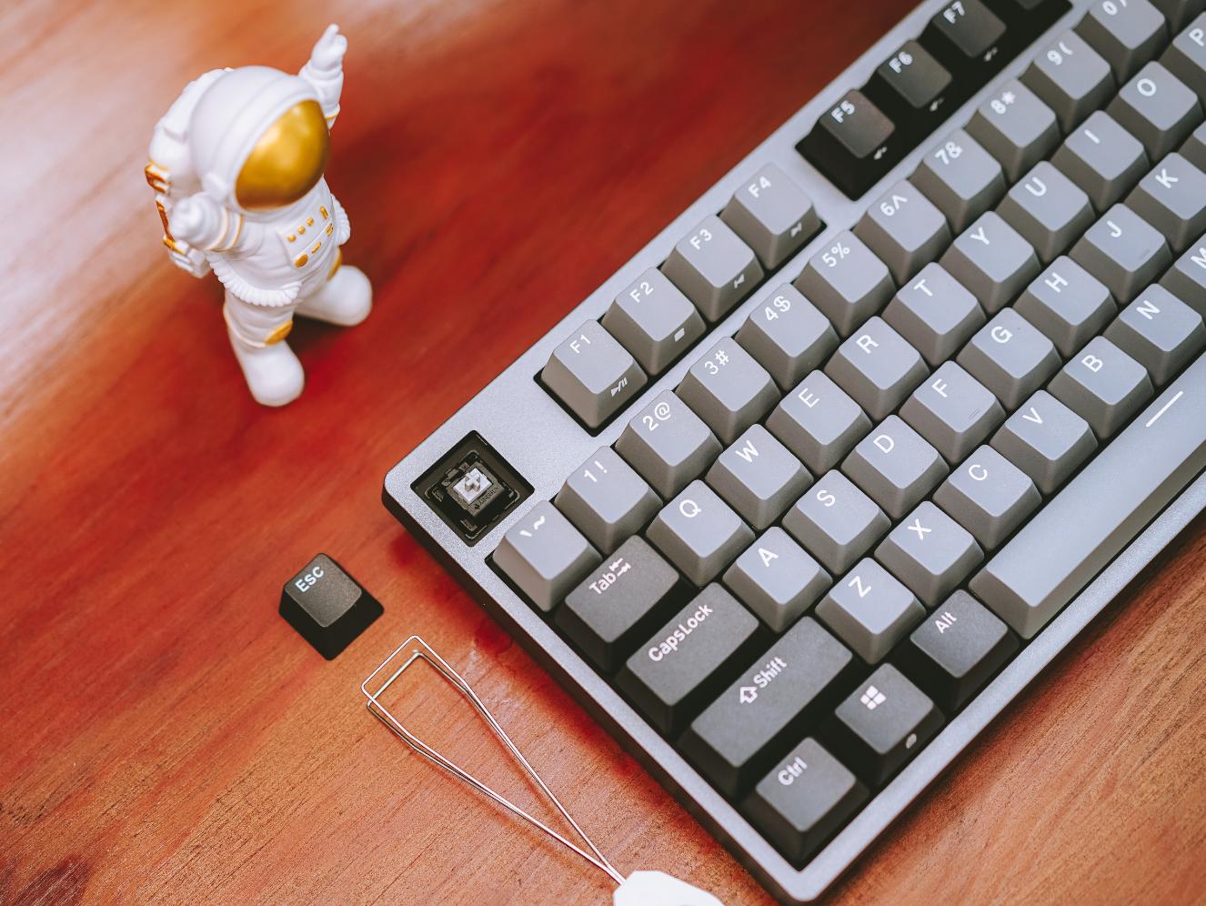 What is the experience of the favorite "Lightning Axis" of professional ...