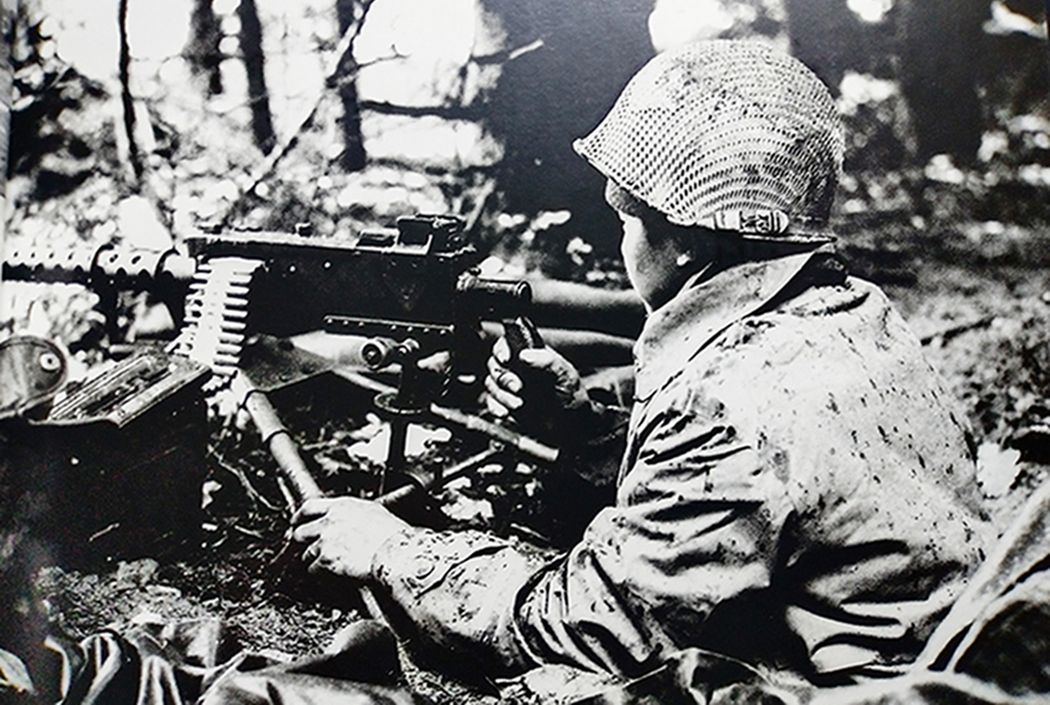 The M1919 heavy machine gun of American light weapons of World War II ...