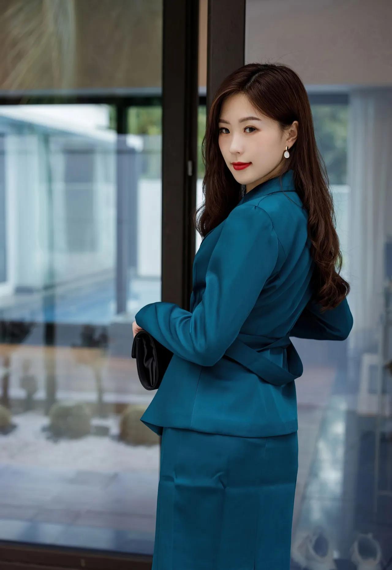 Urban professional wear atlas, Yang Ziyan, Yang Chenchen are beautiful ...