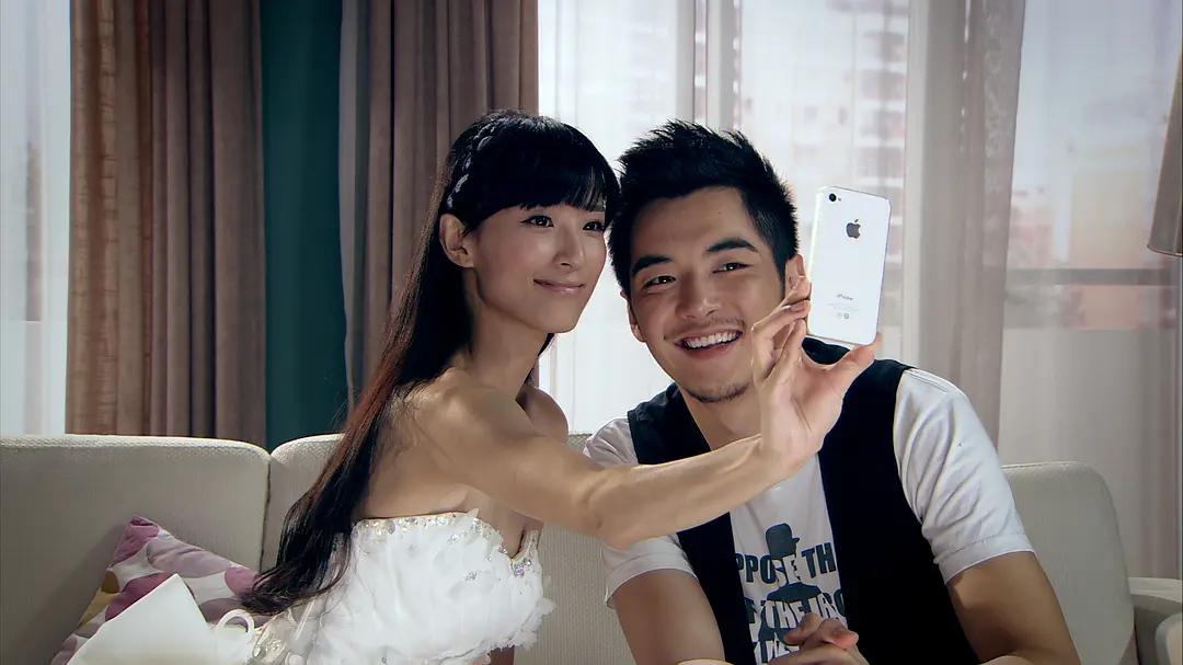 The performance is awkward, offending half of the entertainment ...