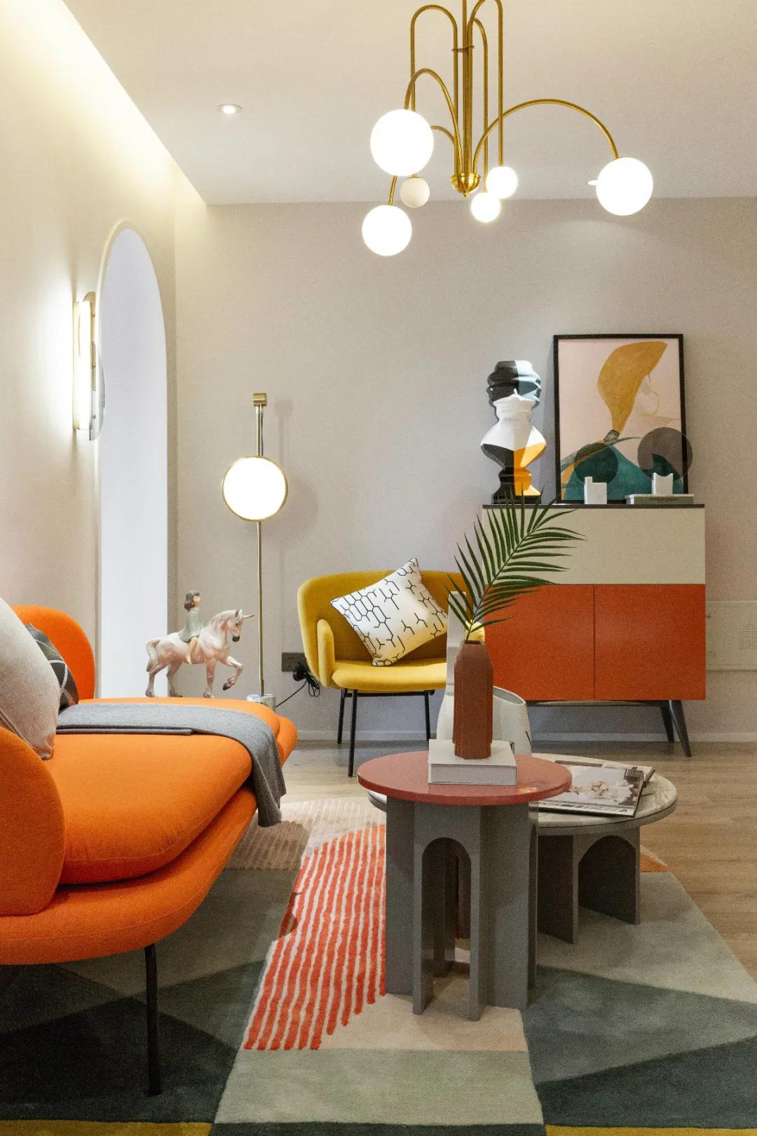 Small apartment design of 56 square meters, brightly colored and light ...
