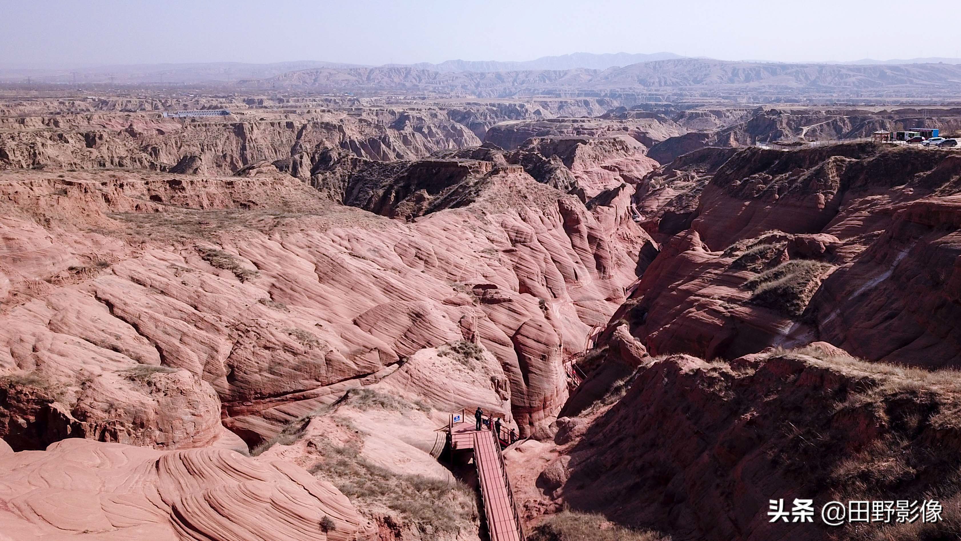 The natural wonder of the Jingbian Wave Valley in Yulin, Shaanxi ...