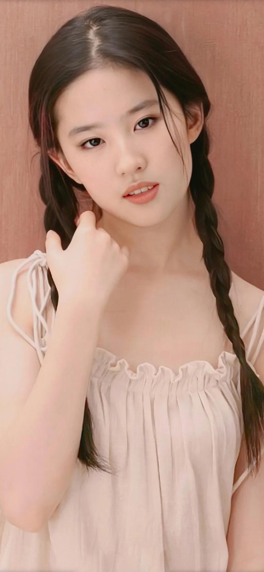 Fifteen sets of Liu Yifei photo albums, each set is amazing!It's a ...