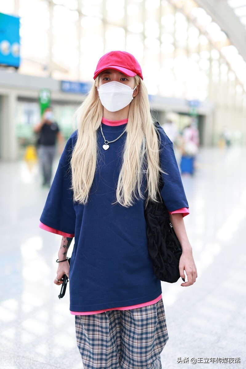 Nai Wan "China New Rap 2019", "Youth with You Season 2" "Drink more hot ...