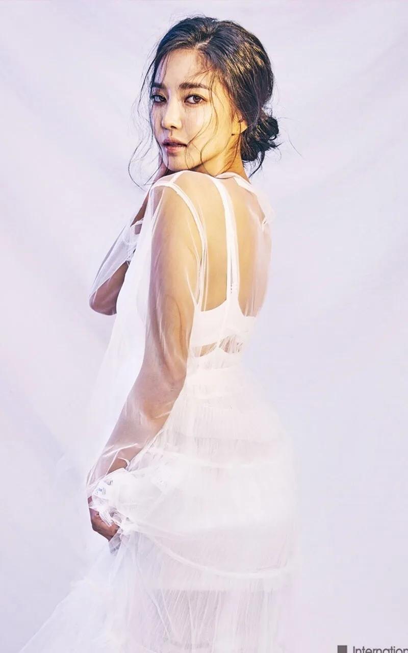 South Korean "Sexy Singer" Kim Yunji - iNEWS