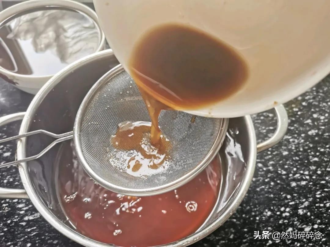 Homemade autumn pear paste, a cup of sweet water every day, so that the ...