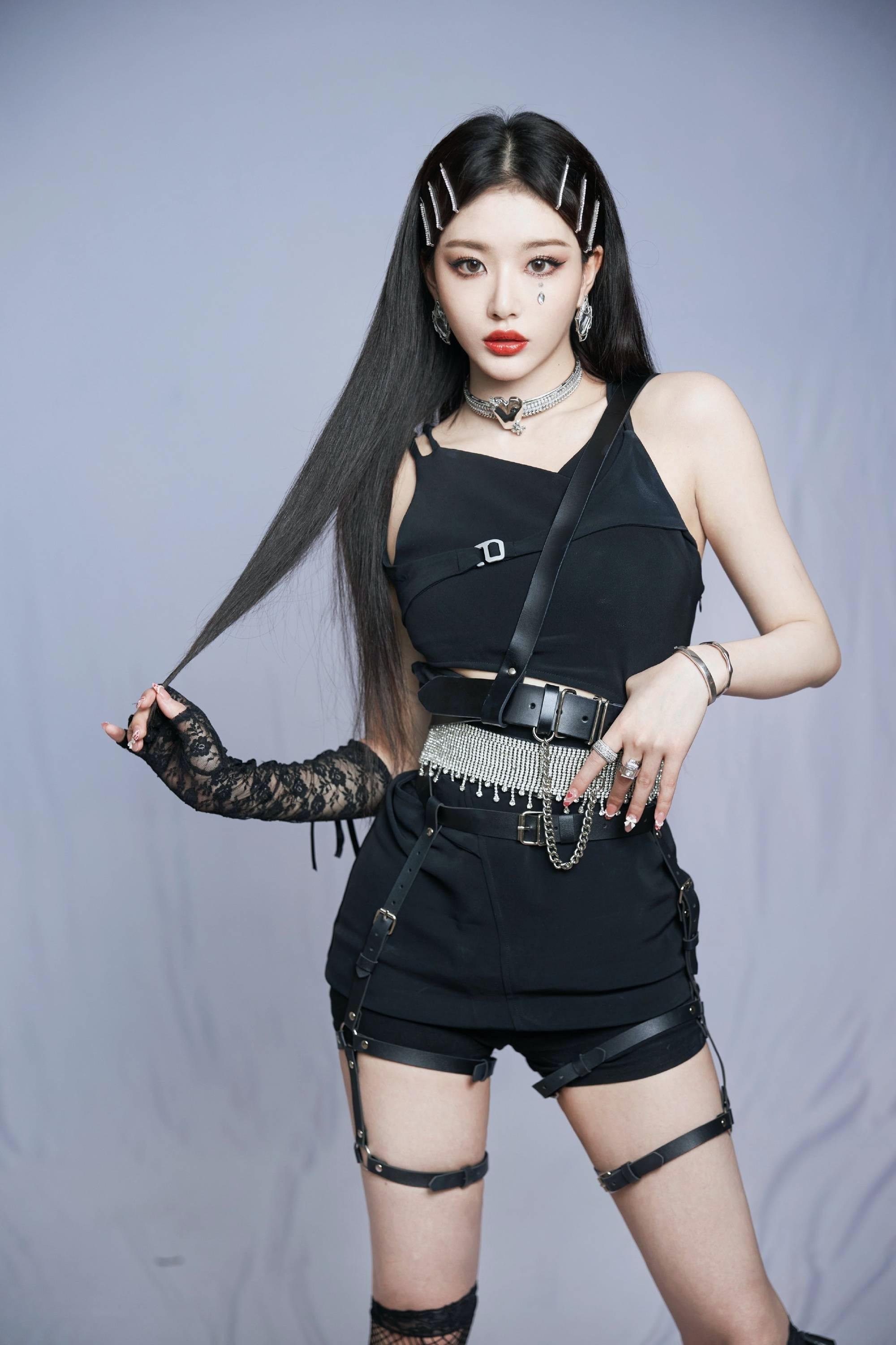 Kong Xueer stage tears mole makeup super A strikes exquisite dazzling ...