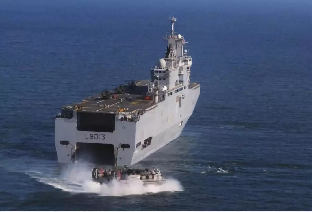 Amphibious assault ship will comprehensively enhance the Navy's three ...