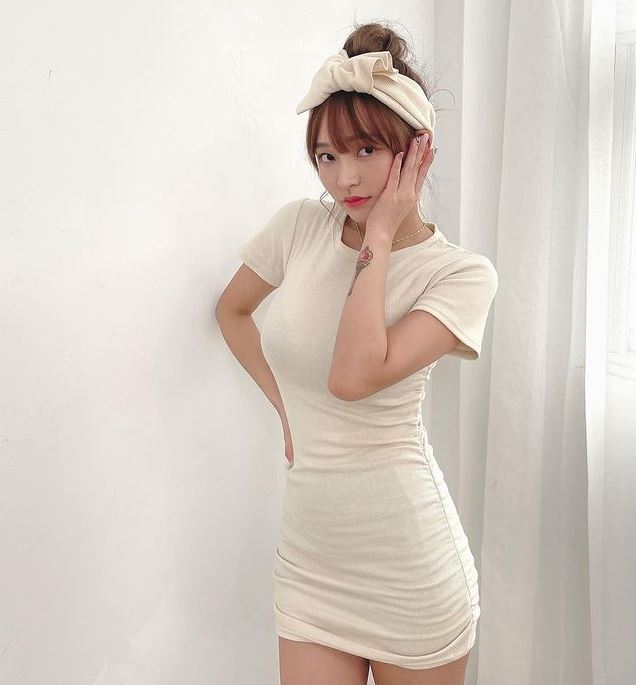 Lin Xiang's hot photos of playing in the water!The upper Wai burst ...