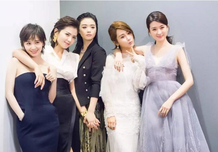 Group photo of "Ode to Joy 3", Deng Lun and Wang Kai leave, Jiang ...