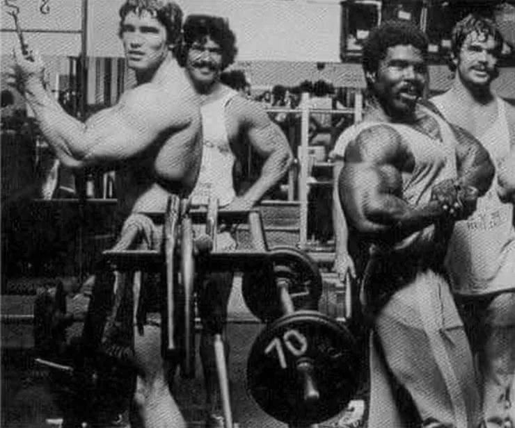 74-year-old Robbie Robinson, Olympia bodybuilding master, "Black Prince ...