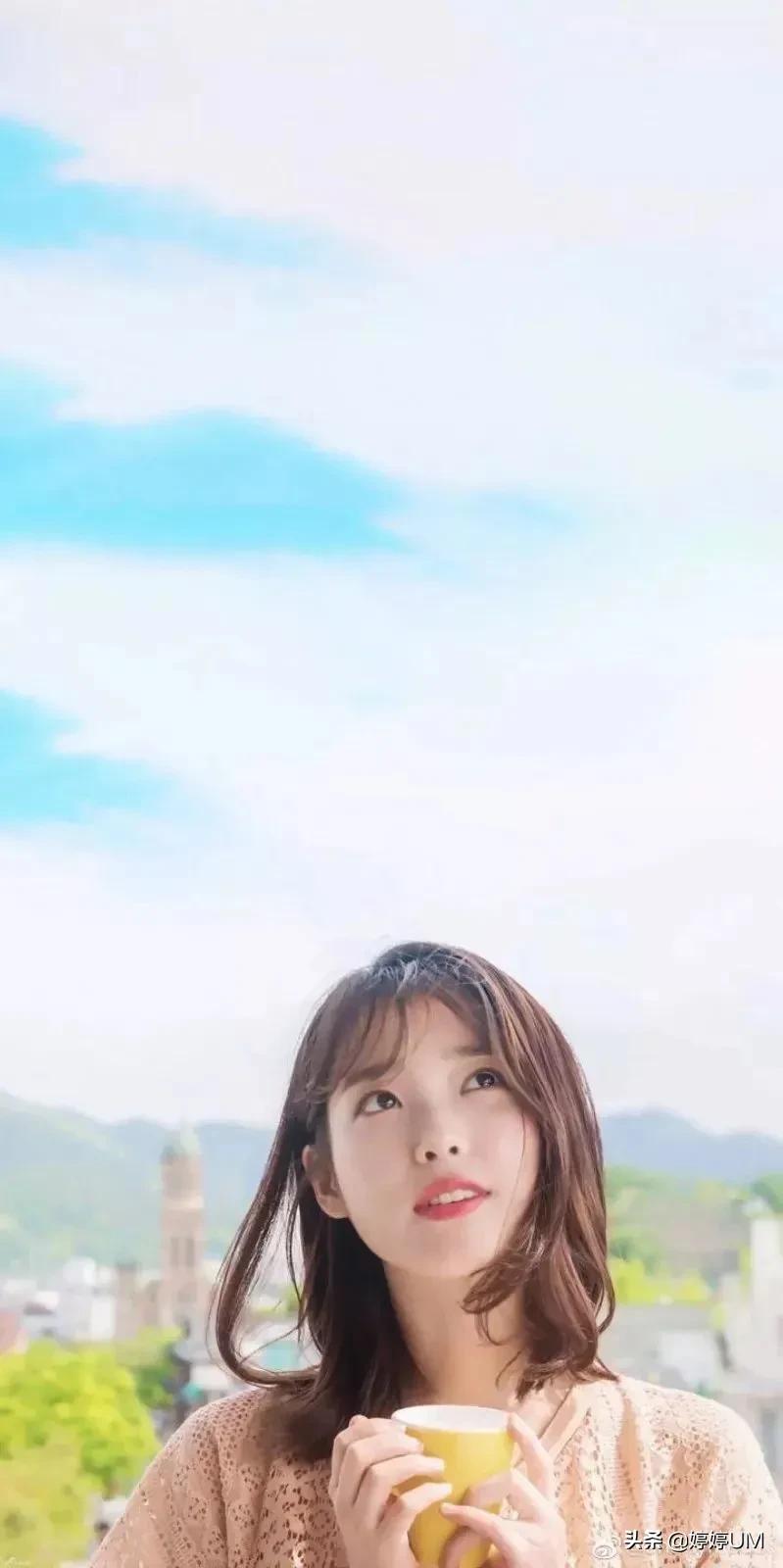 IU Li Zhien, fairy in the world, cute and charming, yyds - iNEWS