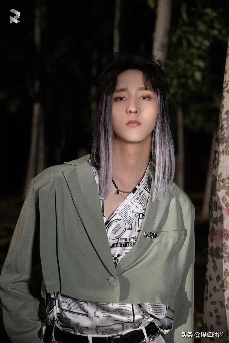 Popular idol Zhao Rang flops online, and the bags of Chinese designers ...