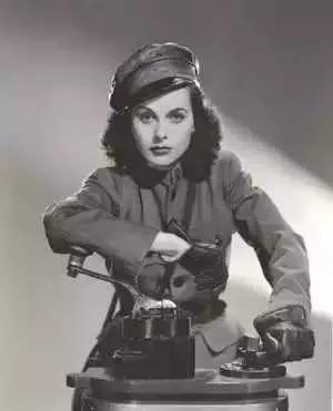 Vivien Leigh VS Heidi Rama: A wild petite, elegant and tall, who is ...