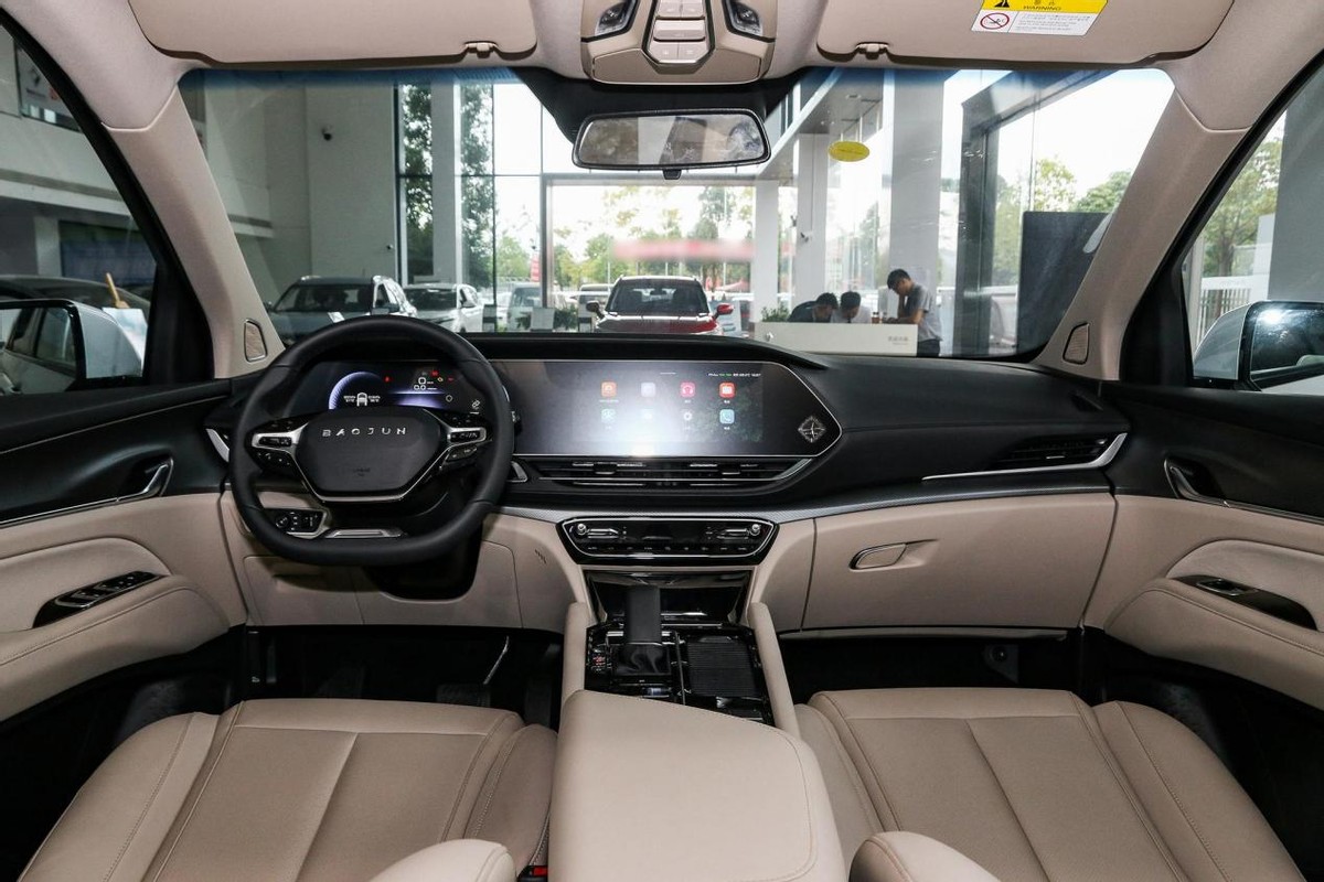 The new Baojun RS-7, which is positioned as a medium and large SUV ...
