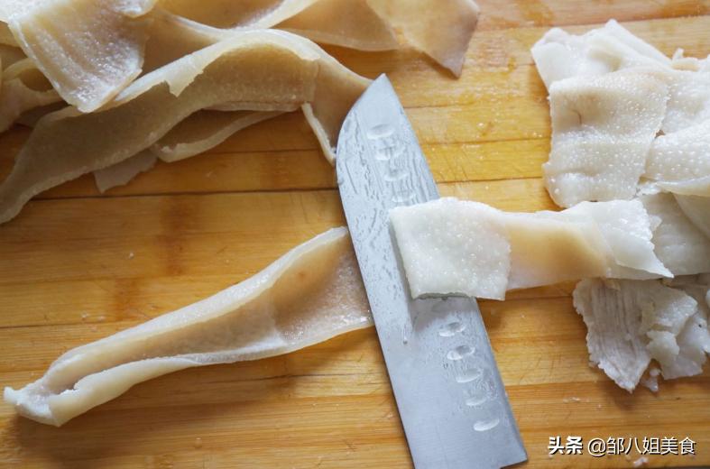 Make pig skin jelly, master 2 steps, make it transparent and not fishy ...
