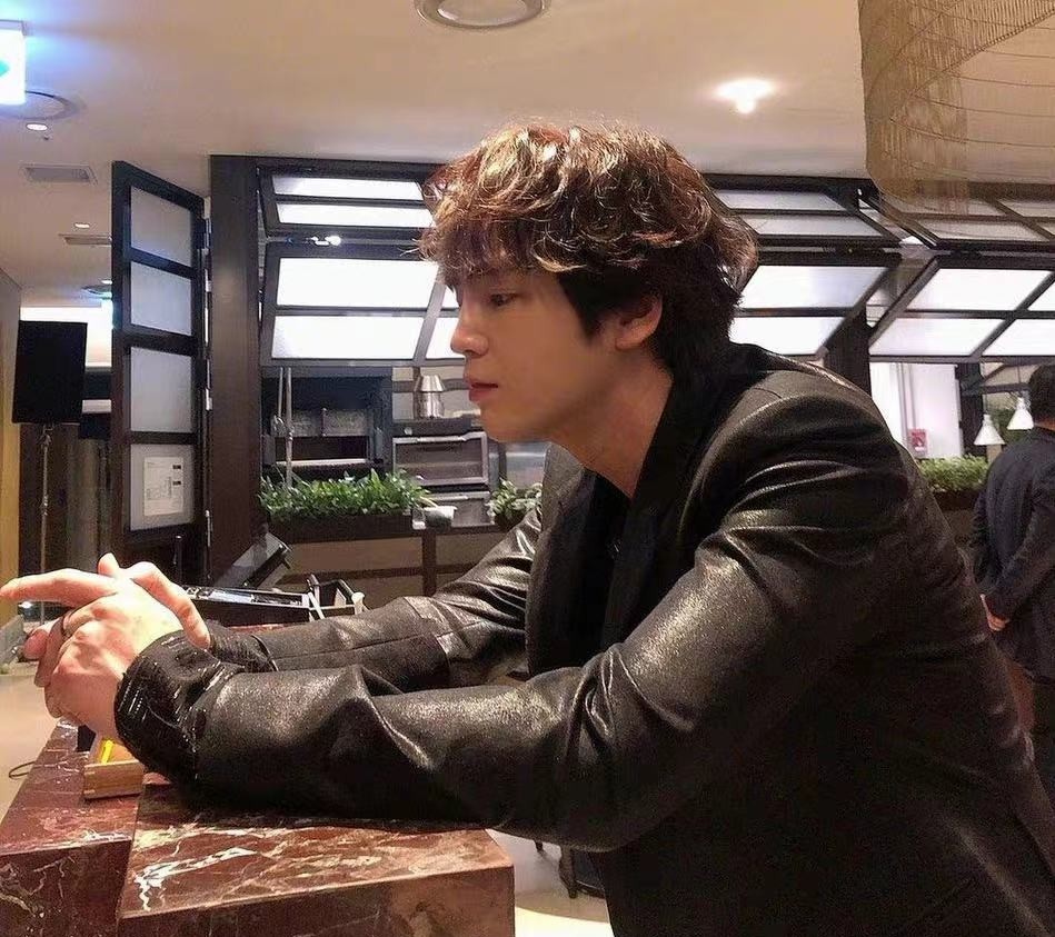 Asian prince Jang Keun Suk takes a recent photo. He was still a greasy ...