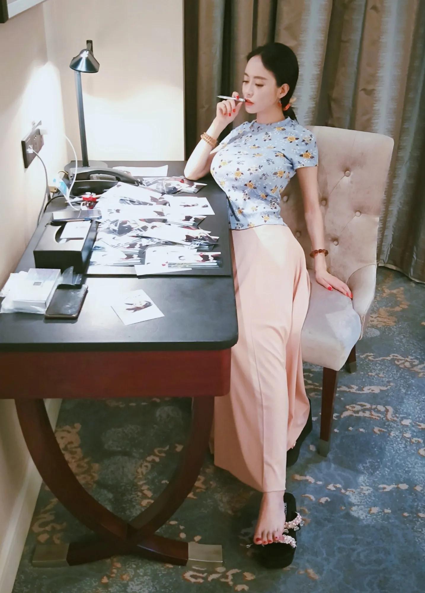 Shaanxi beautiful actress Pan Chunchun - iNEWS