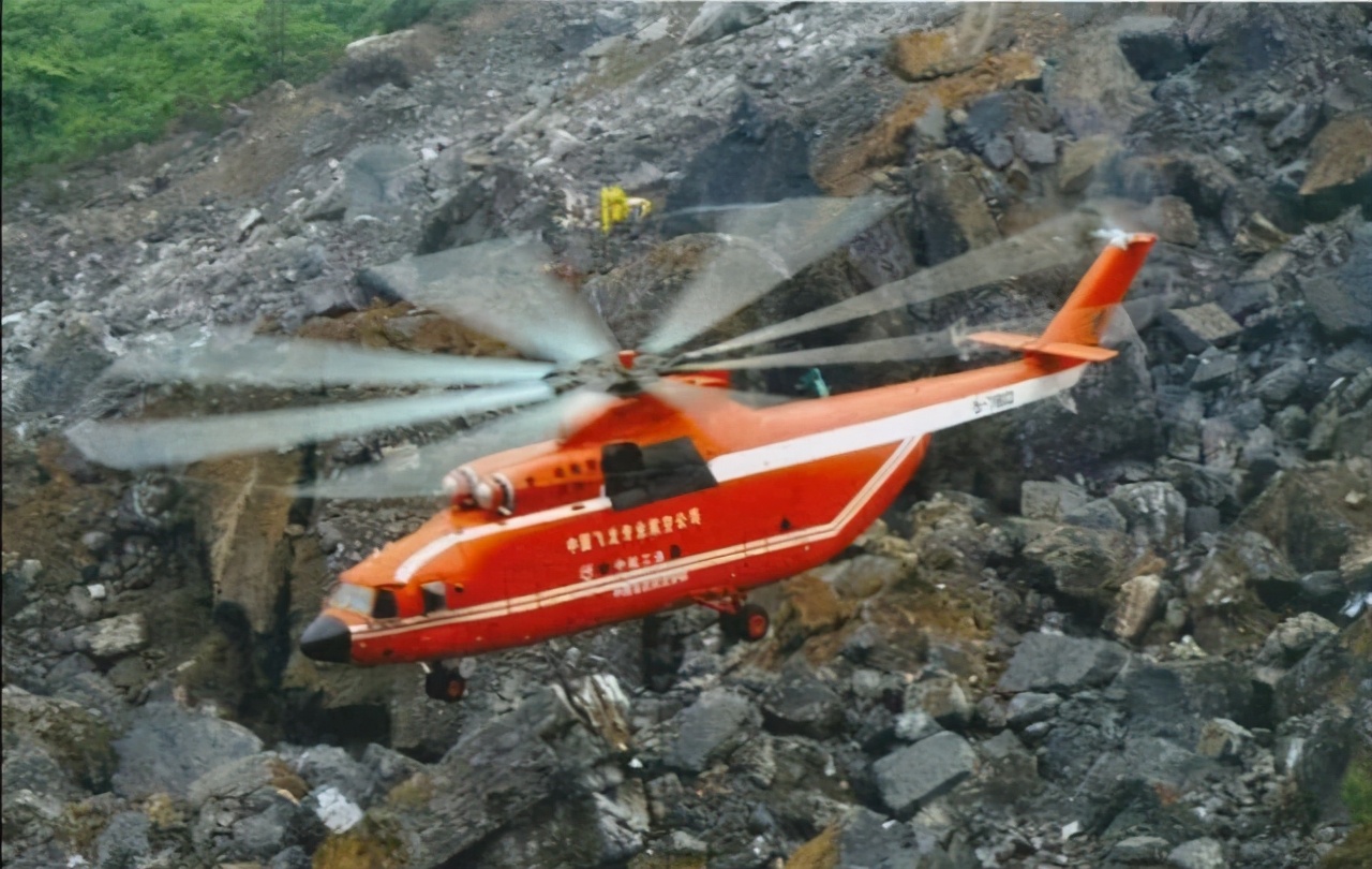 Super Giant: Mi 26, 20 tons of load comparable to C130, the Hercules in ...