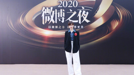 Weibo Night Actress Red Carpet Show: Tong Liya is elegant, Reba's ...