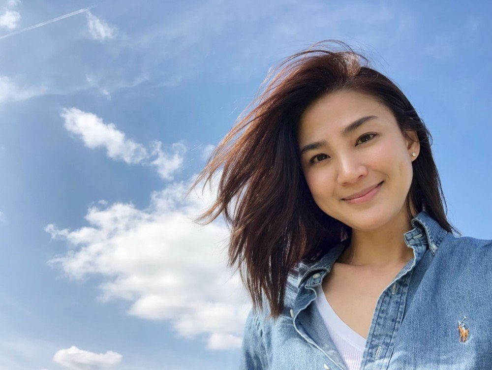 Hong Xiaoling has been in the arts for 19 years, often acting as a ...