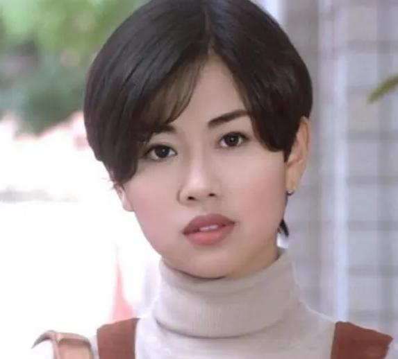 9 beautiful actresses with short hair - iNEWS