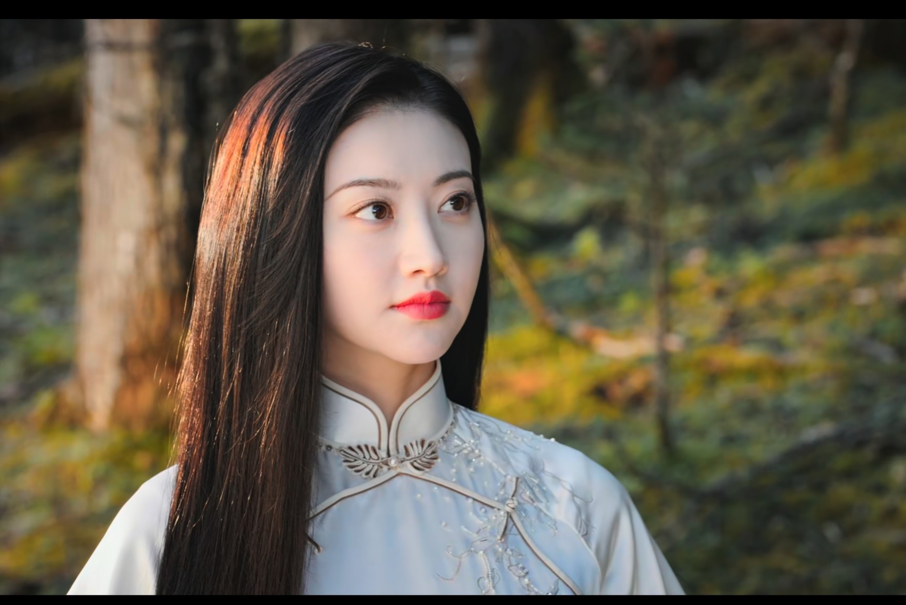 In addition to acting online in "Sito", Jing Tian also took great pains ...