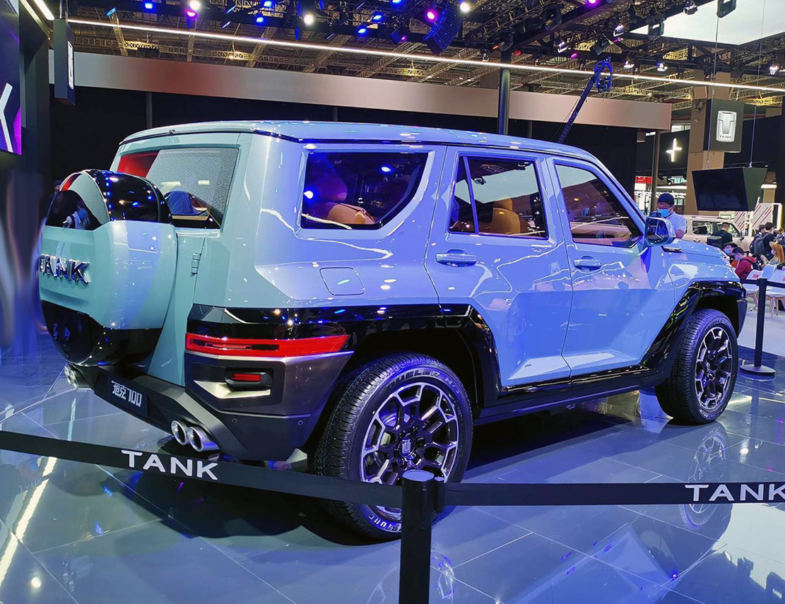 The actual tank 700 is unveiled, with a very domineering appearance, 2 ...