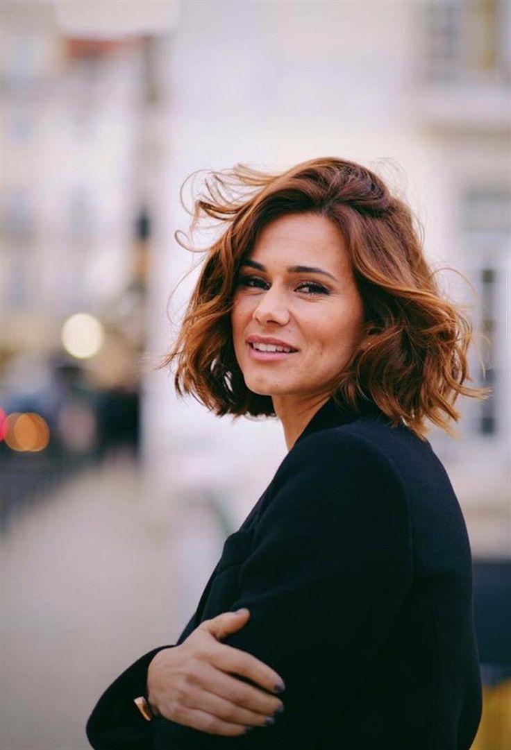 The "most beautiful" Portuguese girl - iNEWS