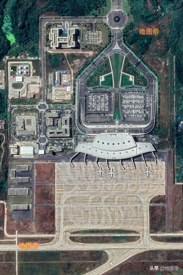 Aerial photography Luzhou Yunlong Airport, the third largest airport in ...