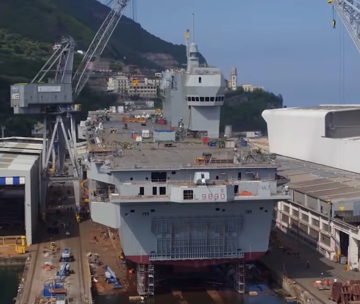 Europe's strongest amphibious assault ship Italy Trieste illustration ...