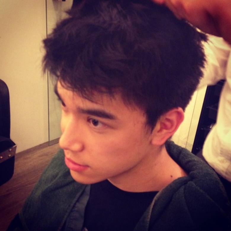 Angelababy's younger brother Yang Fan is going to make his debut?Looks ...