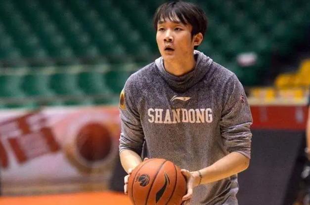 Three news: Zhao Jinyang's girlfriend took a group photo, Guo Haowen was invited by the ...