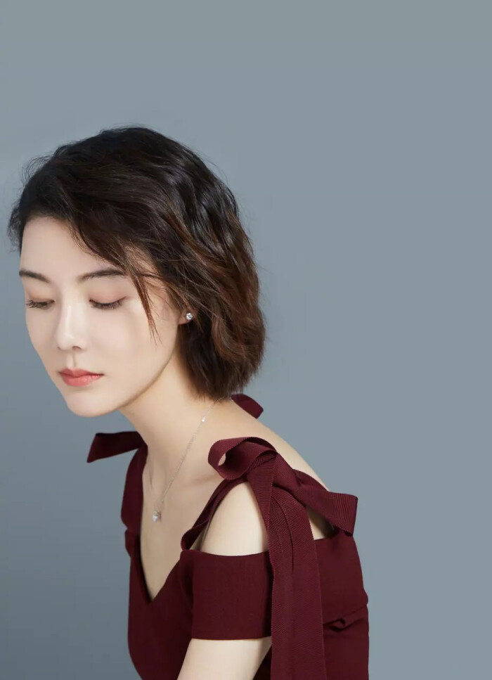 Short hair: Yang Zi, Li Qin, Zhou Dongyu, Zhao Liying, Yang Mi, Gao ...