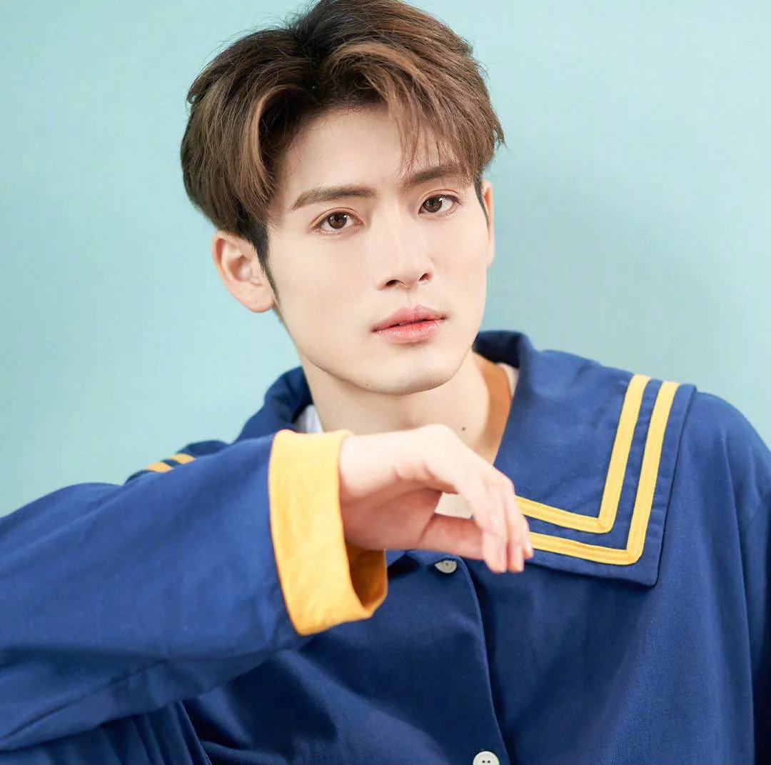 Little Gossip, Masz Chibo Jingtang, Li Pill, Yang Yang, Di Li, Joe Xin ...