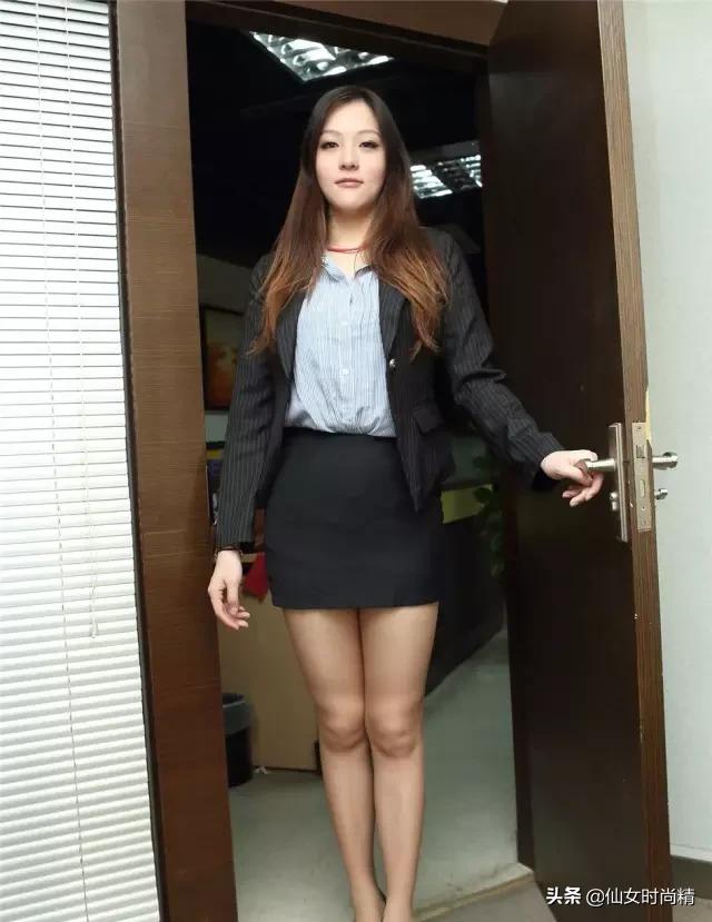 OL girl office meat silk beautiful legs sexy photo - iNEWS