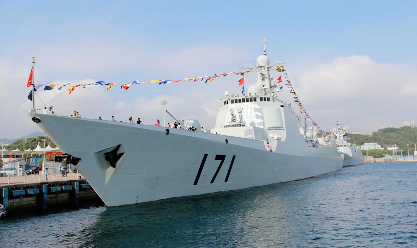 How strong is the Chinese Type 055 destroyer?A battleship with powerful ...