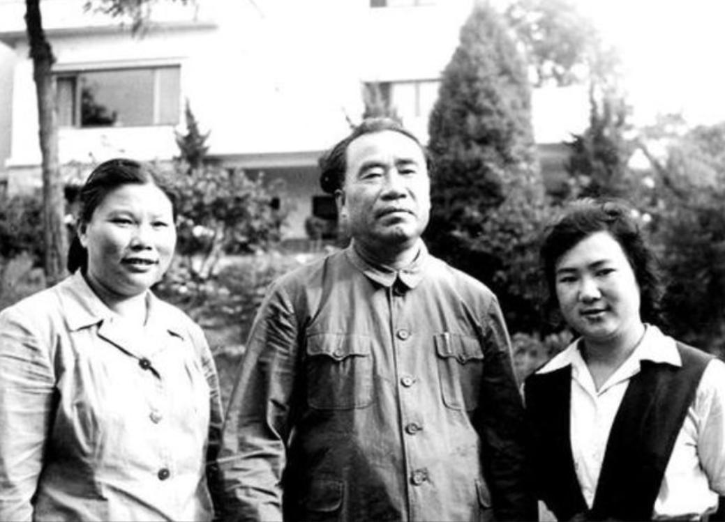 In 1946, Zhu Min returned to China with difficulty from the Soviet ...