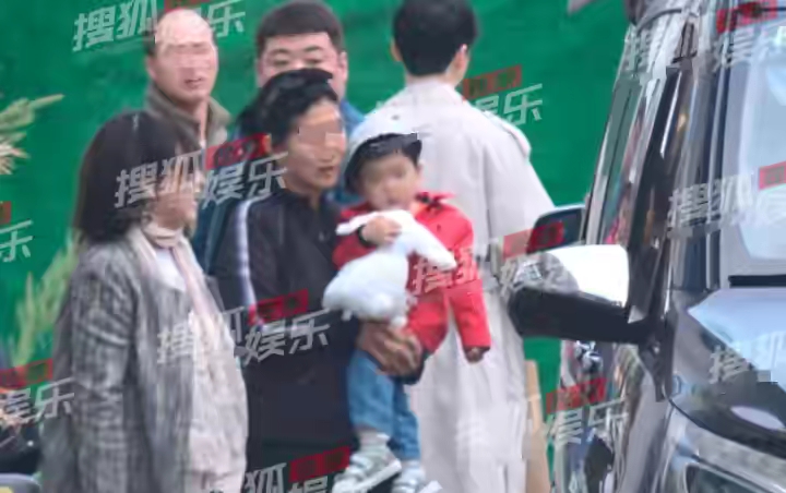 Zhang Ziyi's recent photos of Wang Feng's children are exposed!6-year ...