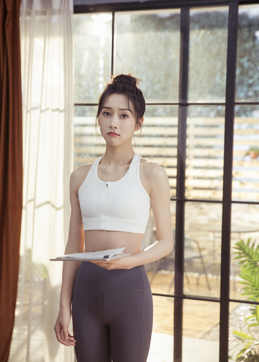 Xuan Lu, a playful water spirit, a beauty in costume is coming to press ...