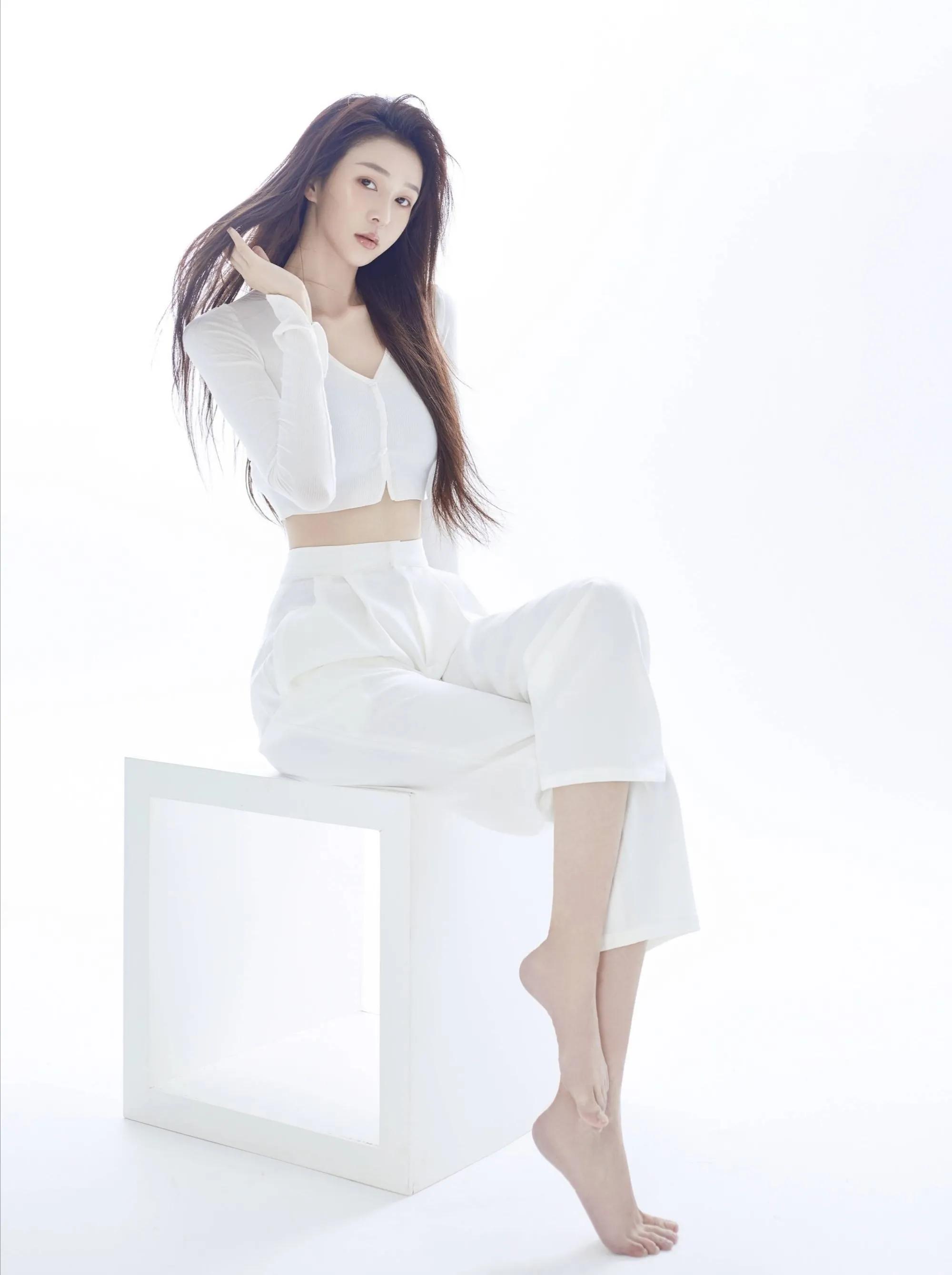 Hubei Beauty Qiu Shiyuan - Female Leading Actress in "East China Sea ...