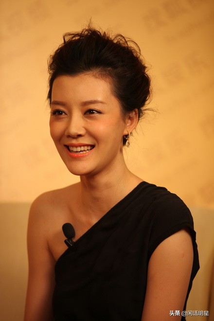 Che Xiao: Jackie Chan married a rich man, got 300 million yuan in ...