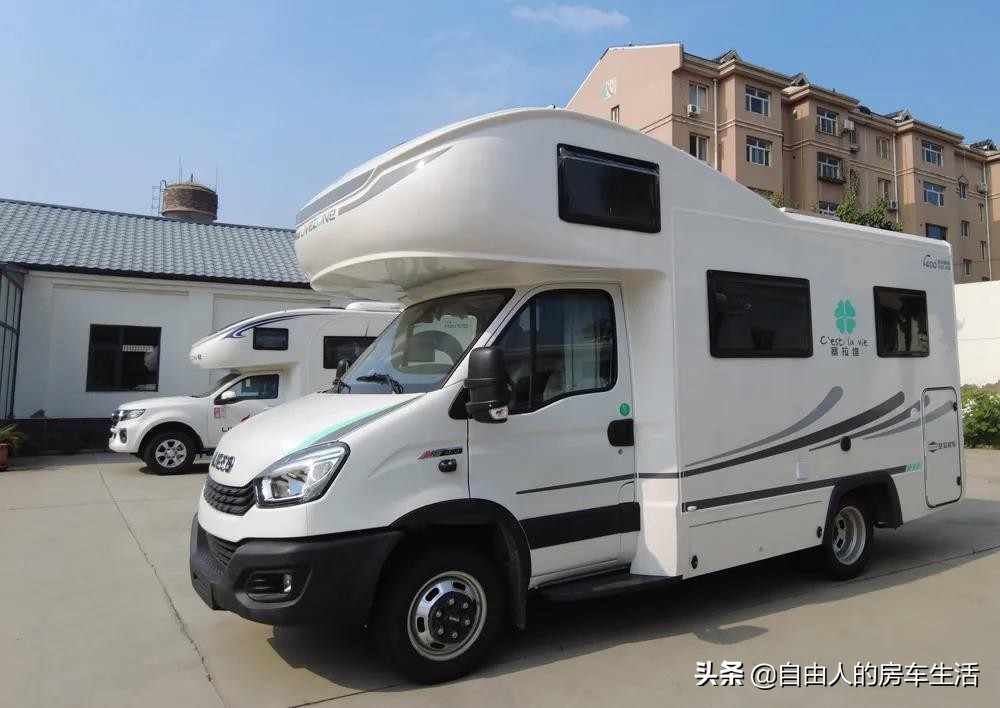 Seravi RV—National VI 3.0T+8AT - iNEWS