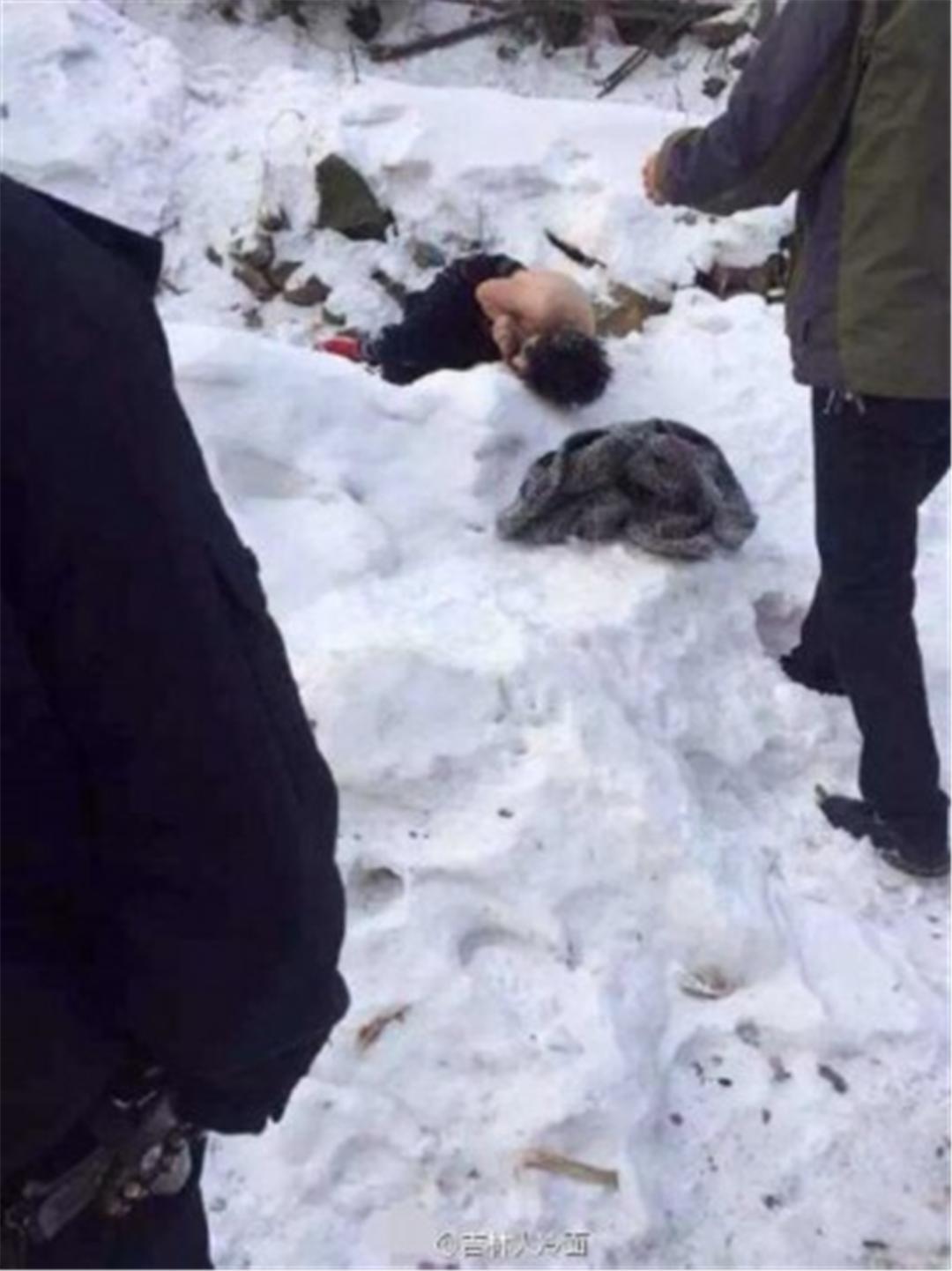 The corpse in the snow is not hanging?Are people freezing to death in ...