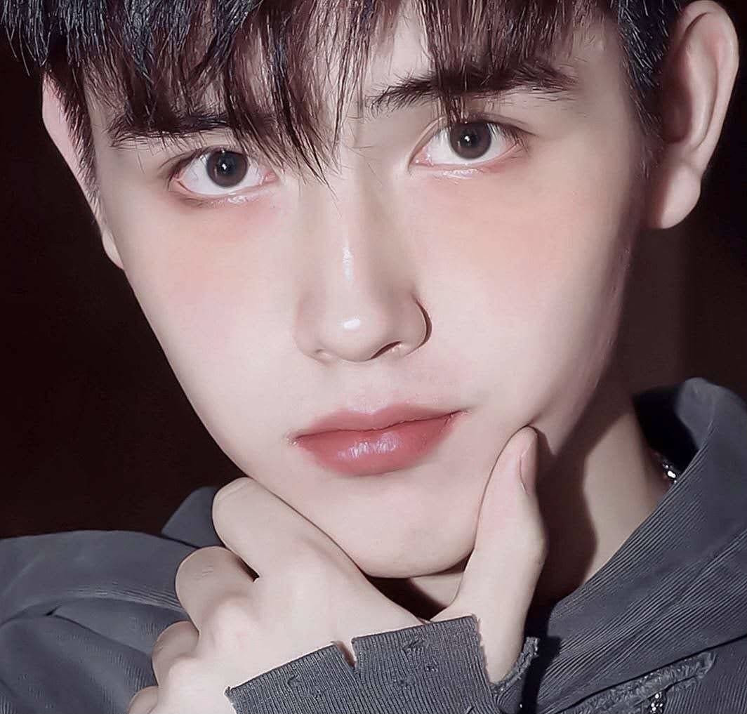 Chen Feiyu's old photos of 235 kg were exposed, and the contrast ...