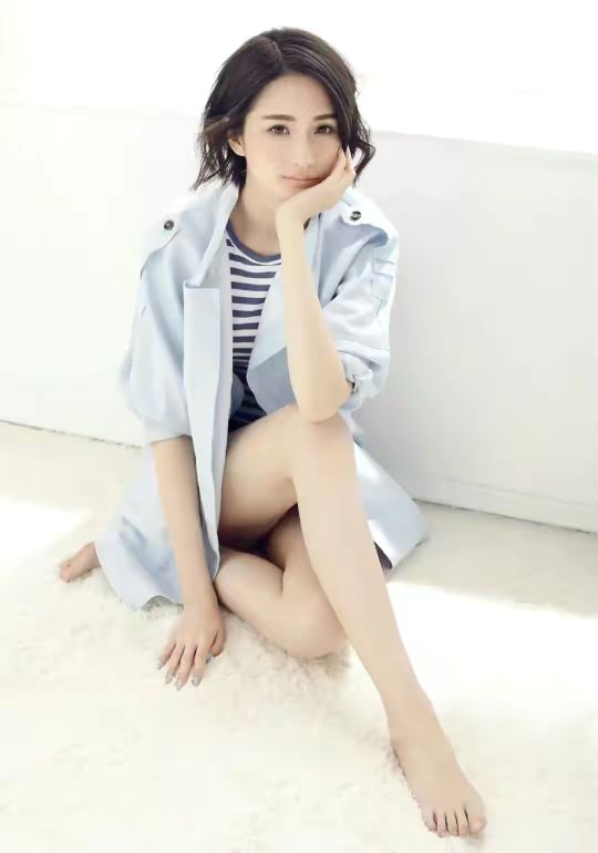 Jia Jingwen, Lan Xinyan, Zhou Yangqing, Yan Danchen, Wang Zixuan, Li ...